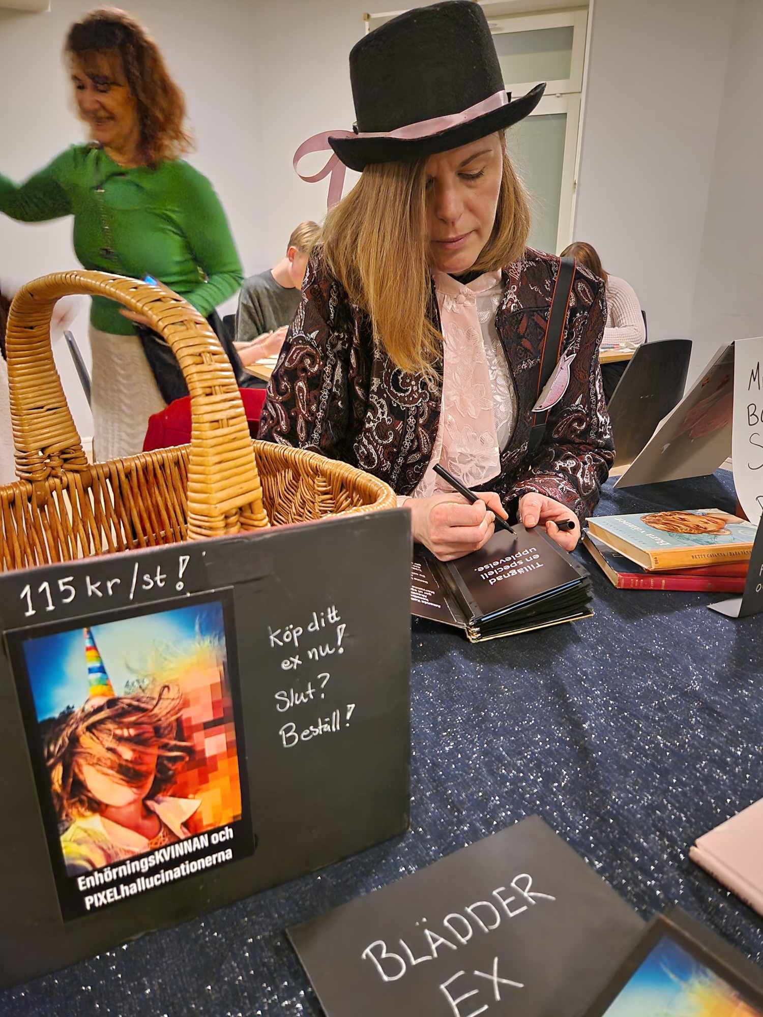 Amanda Larsson Gallery